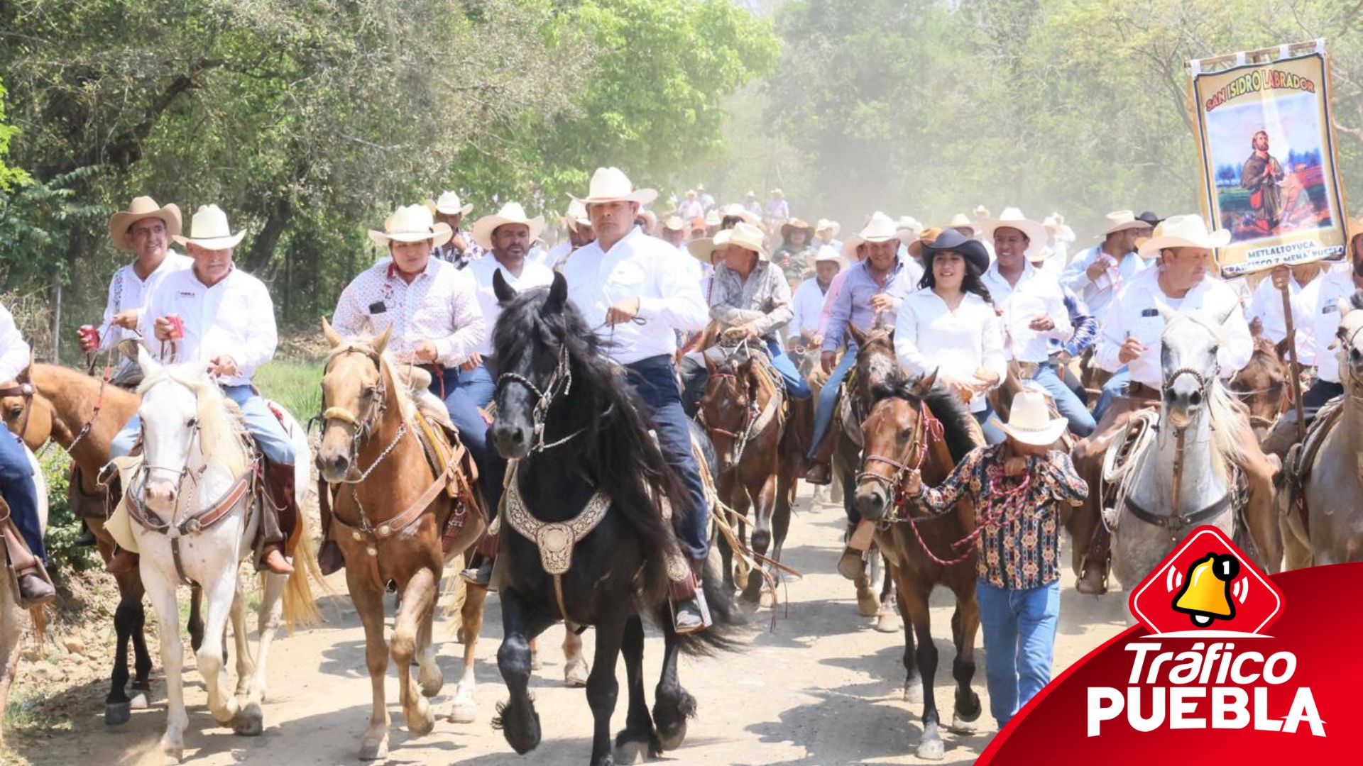 Alejandro Armenta se une a la Mega Cabalgata en honor a San Isidro Labrador